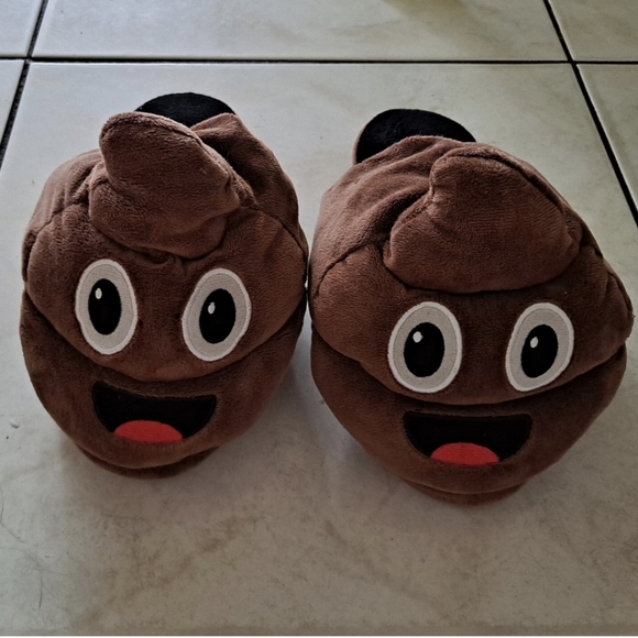 Dan Dee | Shoes | Dan Dee Brown Big Eye Poop Slippers Medium 78 | Poshmark
